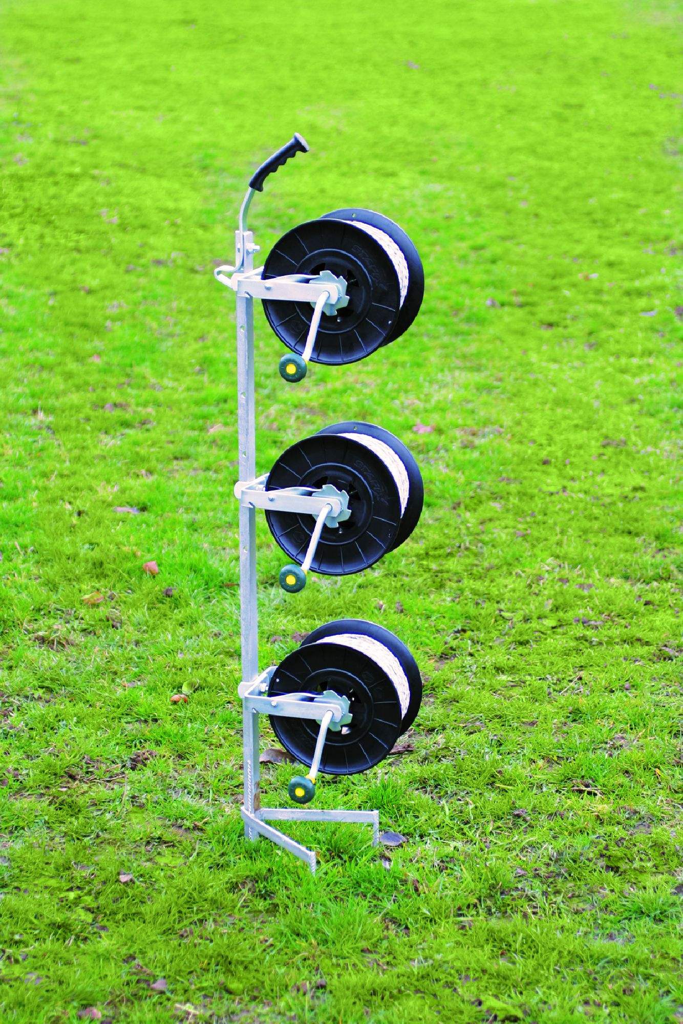 Piquet de montage enrouleur de cloture électrique